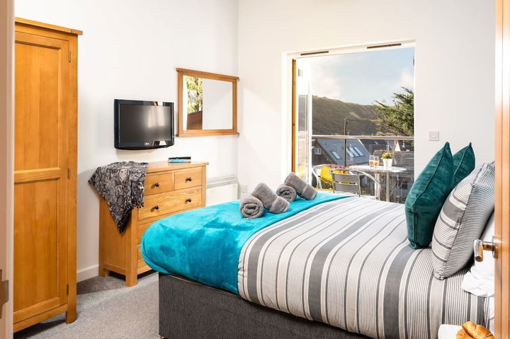 Porthtowan Lodge Eco-home, Short Walk To Beach And Coastal Path. - St Agnes