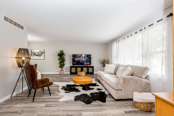 Charming 3-bedroom House In Peaceful Neighborhood - Bloomington