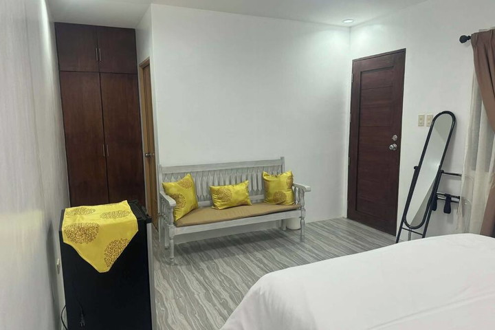 Chic 1-bedroom In Awesome Angeles City With Wifi, Ac - Angeles