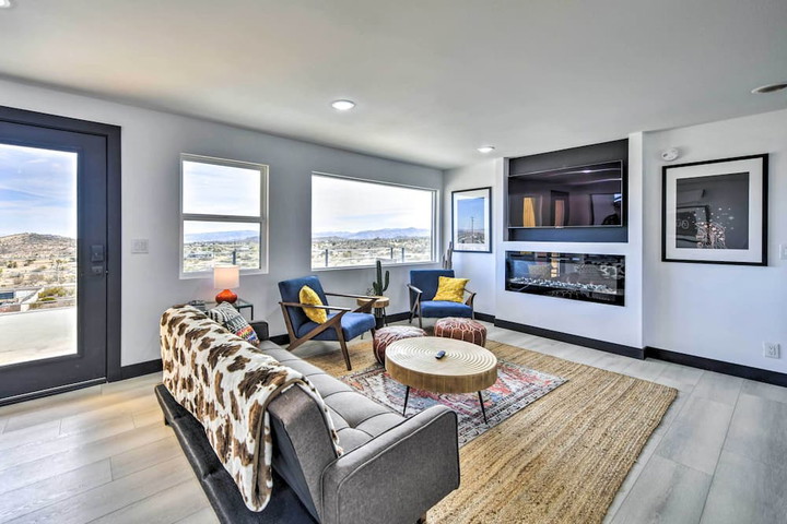 Hilltop Oasis W/ Sweeping Landscape Views - Yucca Valley, CA