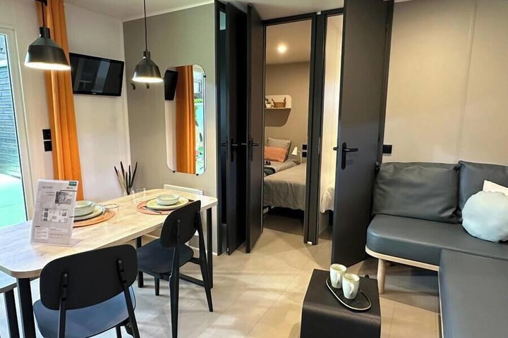 If You Want To Stay On A Campsite While Enjoying All The Comfort Of A Home, Why Not Rent One Of Our Luxury Lodges In The Unspoilt Landscape Of The Dutch Province Of Limburg. You Can Find These Lodges With Private Parking On The Map On Pitches 134, 13 - Maastricht
