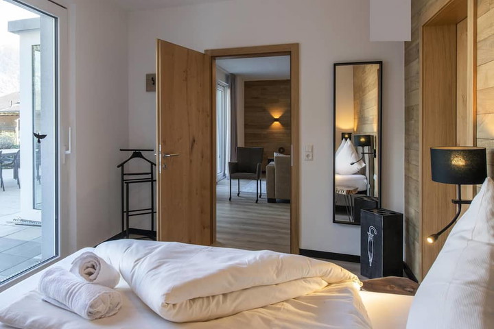 Elegant Retreat With Modern Comforts & Peaceful Ambiance | Pub Station - 1.1 Mi - Ponta Grossa