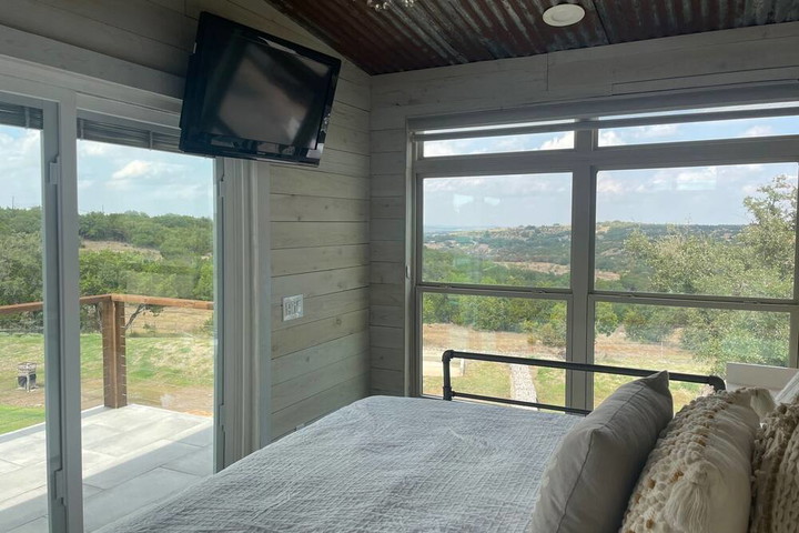 Amazing Cabin In The Heart Of The Hill Country W/ Breathtaking Views,pool & Spa! - Spicewood, TX