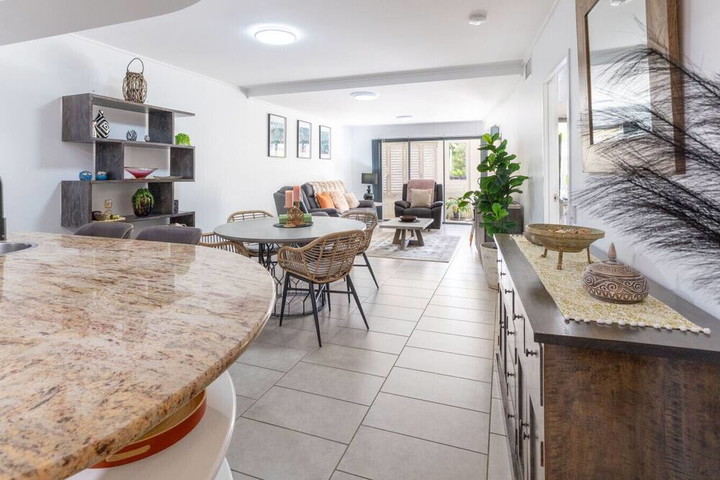 Waterline Poolside Apartment - Agnes Water