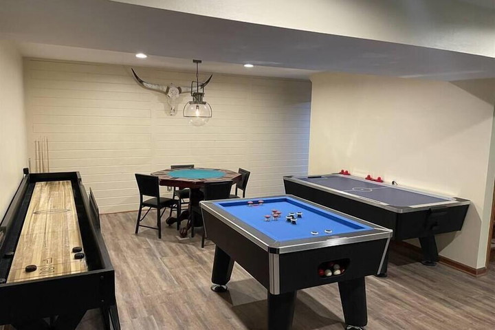 Woodland Paradise - Hot Tub, Game Rm, Kayaks, Dock - Moneta, VA