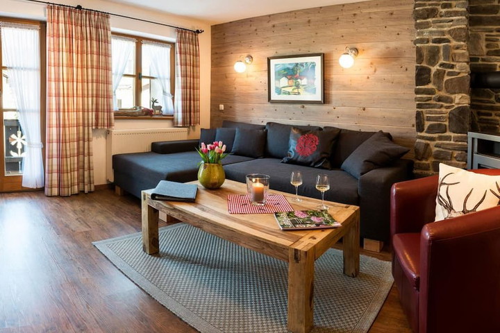 "Chalet Alpin" - 2 Bedrooms / Shower, Bathtub, Toilet - Hubertushof, Le - Mittenwald