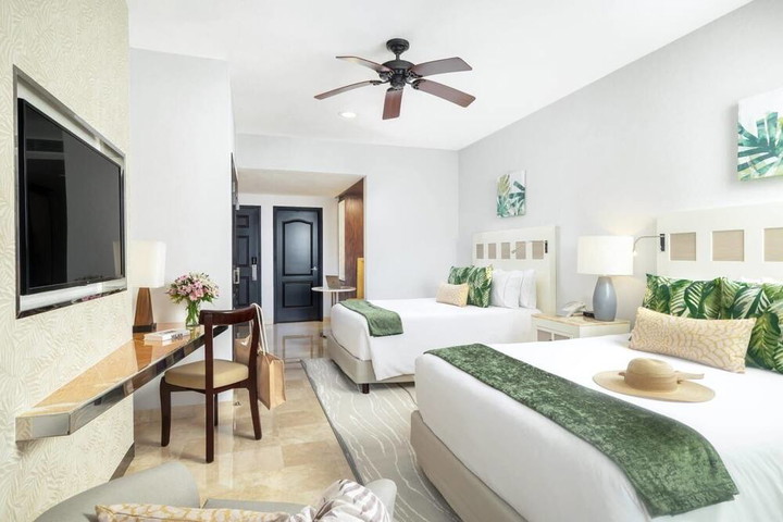Relax In Style At Luxury Beachfront Escape At Villa Del Palmer 5-star Oceanfront - Cancún