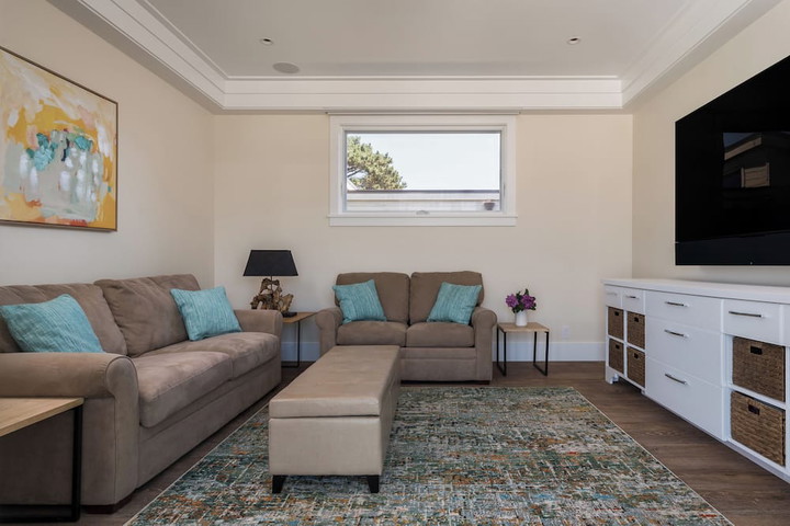 180-182 Seadrift Road: 9 Br, 10.5 Ba House In Stinson Beach, Sleeps 24 - Bolinas, CA