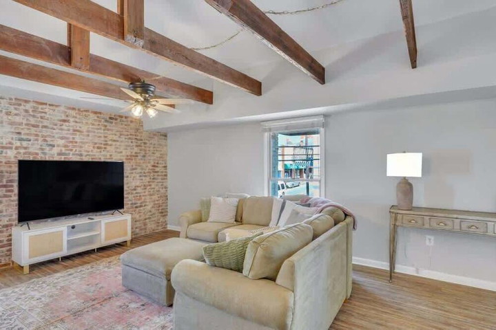 Eagle's Roost Retreat - Near Gsu - Statesboro, GA