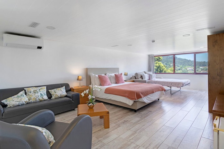 Room 'Room 21 - Terrace - Quinta Do Avô' With Mountain View, Wi-fi And Air Conditioning - Amares