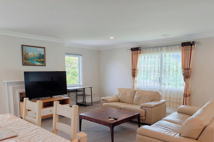 Botanic Garden Retreat | Sleeps 6 | 3 Ensuite Bedrooms - Wellington