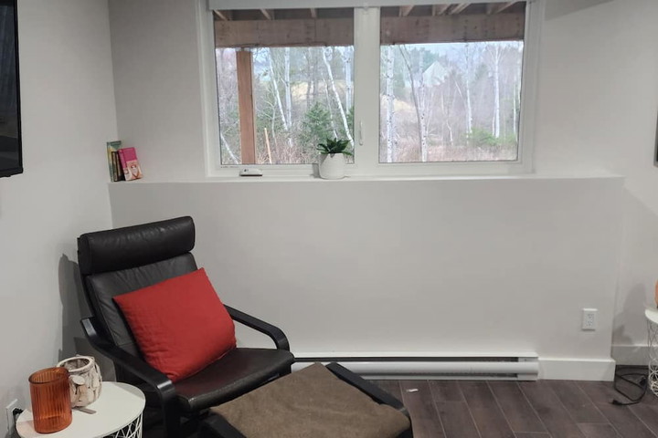 Peaceful Studio Stay W/ Hot Tub - Sleeps 4 - Nova Scotia