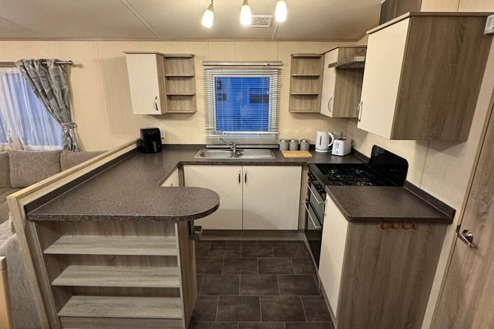 3 Bedroom, Lyons Oakfield, Towyn, Pets Welcome - Wales