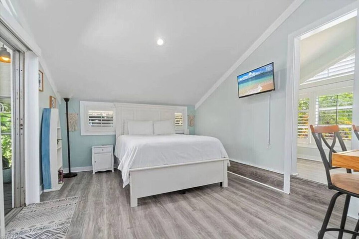 Tropical Lakefront Retreat | Hot Tub + Kayak - Bonita Springs, FL