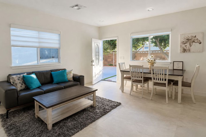 3br Cozy And Clean House Near Beach And Disney - Anaheim, CA
