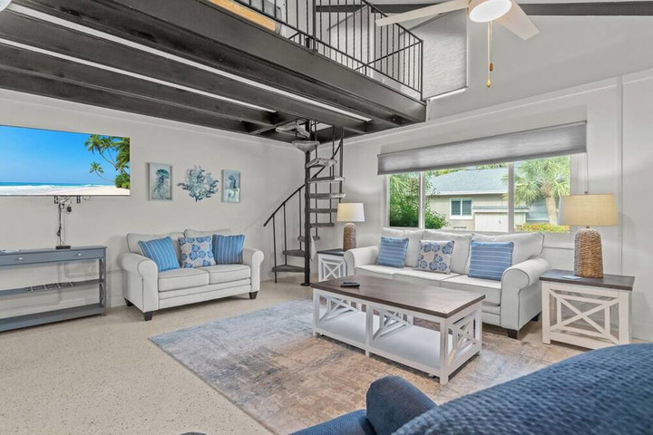 Sanibel Shore B2 - Newly Refurbished Cottage Walking Distance To Beach - Sanibel Island, FL