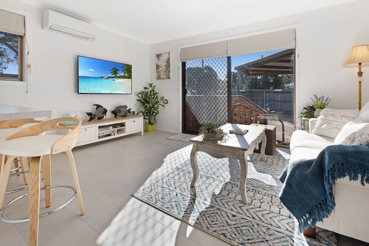 Sunstar: Park The Car And Enjoy The Best Of Paynesville On Foot - Bairnsdale