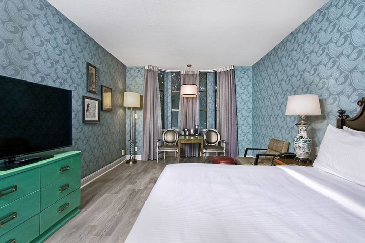 Stylish Room With Pool Access, Fireplace & Free Breakfast In San Francisco - San Francisco, CA