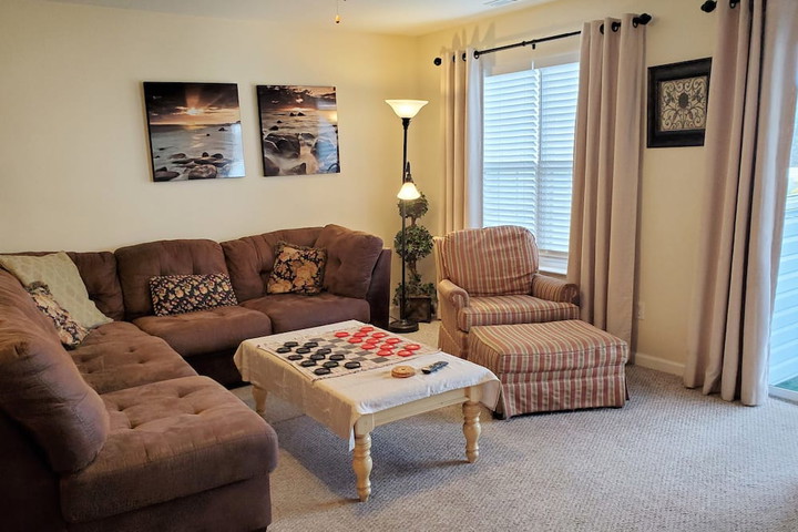 Spacious Lakeside Condo, Pool & Tennis, Near Bike Trail, Outlets, & Restaurants - Rehoboth Beach, DE