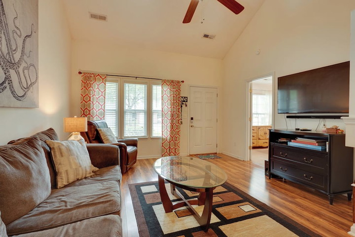 Charleston Townhome Near Credit One Stadium - Charleston, SC