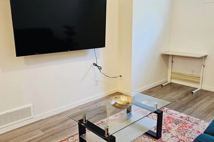 Cozy 1 Bedroom Basement Apt In Se Calgary - Calgary