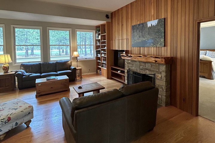 Big, Beautiful Golf Home, Sleeps 14, Situated On The Golf Course - Sisters, OR
