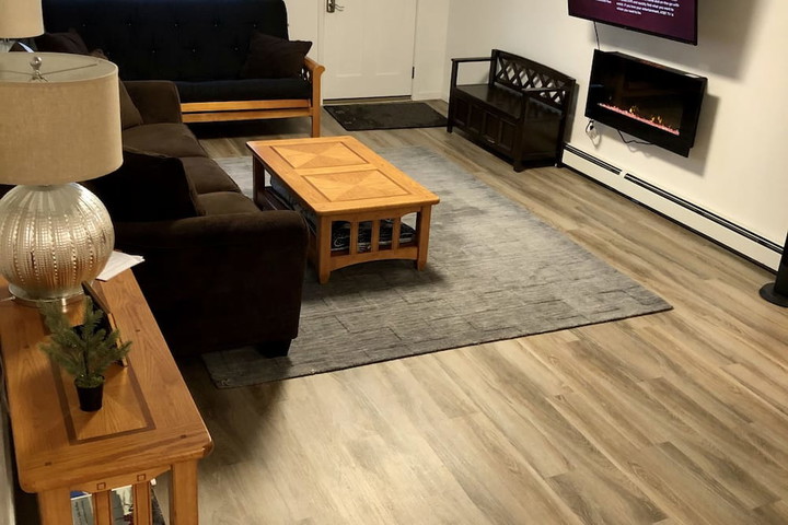 Remodeled House W/garage And Hot Tub; Quiet Suburb, In Town - Fairbanks, AK