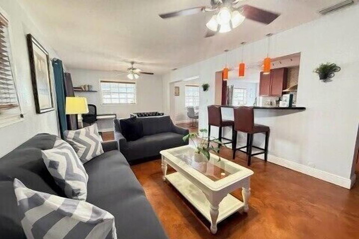 Miami 5br | Near Malls + Mia | Free Parking - Doral, FL