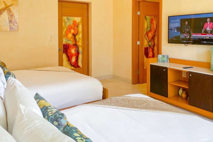 Luxury And Quality Located In The Heart Of Banderas Bay, Puerto Vallarta - Puerto Vallarta