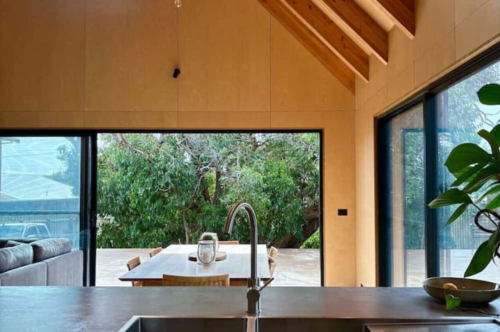 Black Pearl - New Minimal Style Scandi Beach House - Port Campbell