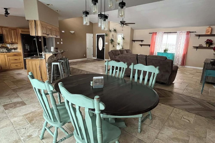 Desert Hacienda Estate - Casa Grande - Española, NM