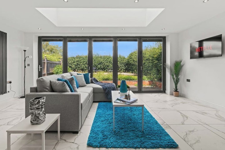Spacious 4br Home For Families & Groups - Knutsford