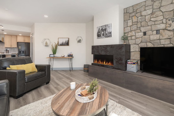 Cozy Summer Getaway | Luxury Condo In Downtown - Fraser, CO