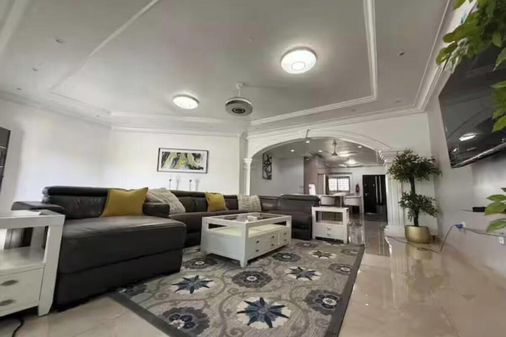 Triple Villa @ East Airport. Your Home From Home - Accra