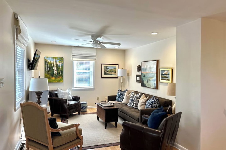 With Easy Access To Everything, This Hidden Gem Is A Delightful Surprise! - Lewisburg, WV