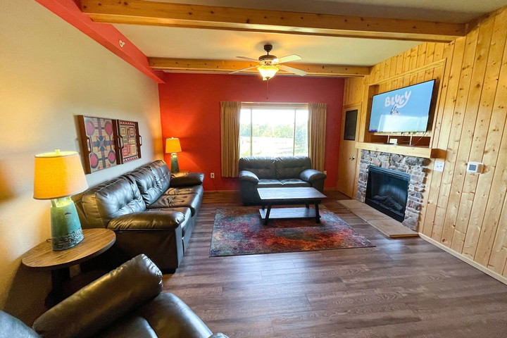 Two Bedroom Condo @ Spring Brook Resort - Lake Delton, WI