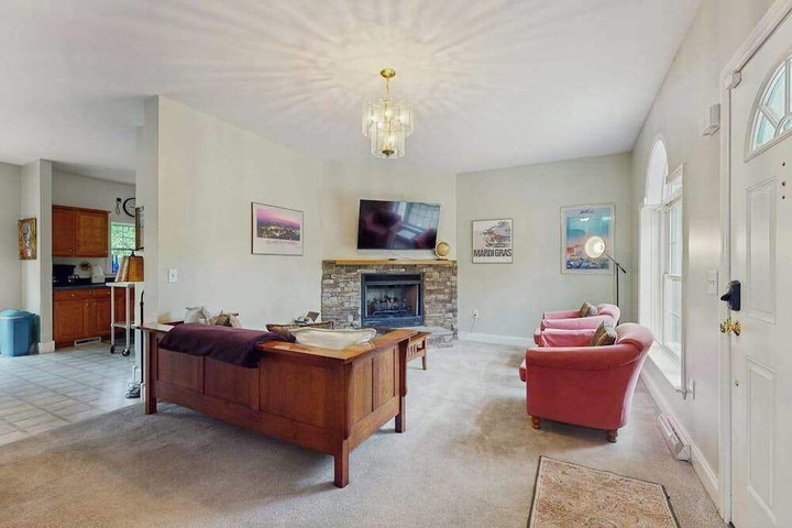 Tranquil Dog- Friendly Riverfront Home With Fill Kitchen And Wifi - Asheville, NC