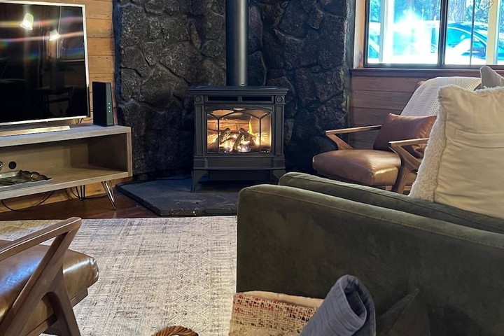 Wooden A-frame Cabin Nestled In The Tall Pines - Sisters, OR