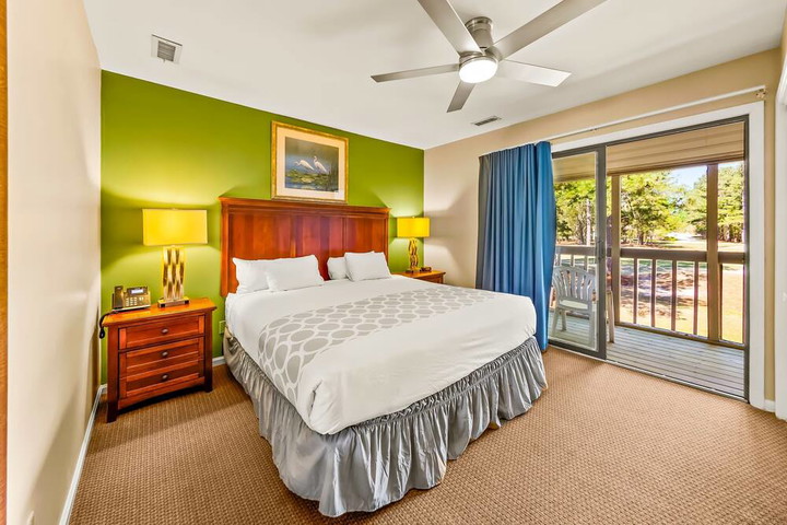 Golf & Pool Condo Family Friendly In New Bern - New Bern, NC