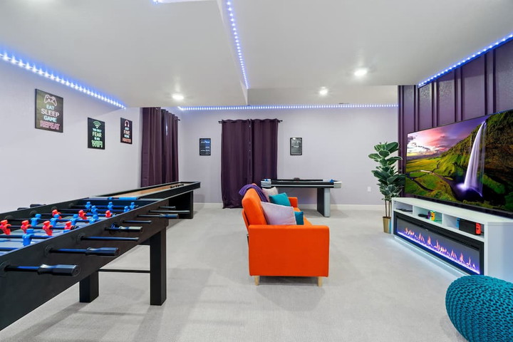 Superior Co Home Hot Tub, Game Room, Patio & Grill - Boulder, CO