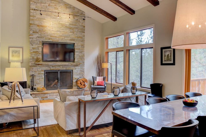 Gh254 | Updated Split-level Contemporary 5-bedroom Home With Gourmet Kitchen - Sisters, OR