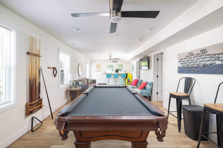 This Home Has It All! Location, Amenities, & More! - Duck, NC