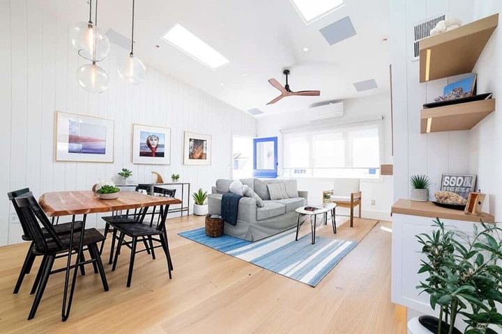 Rooftop Sunsets & Sailboats · 2-min To Sand & Pier · A/c & Garage - Newport Beach, CA