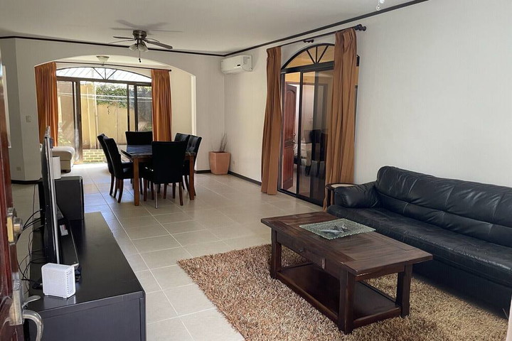 Family Oriented House Just Steps To The Beach - Jaco
