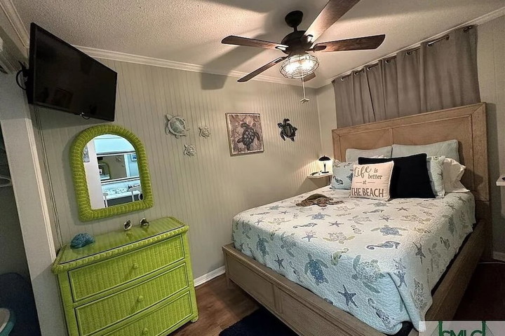 Island Getaway With Private Beach - Wilmington Island, GA