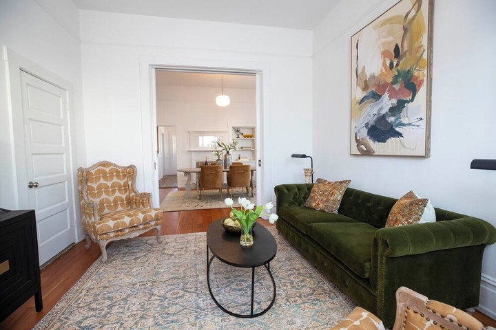 Right In The Heart Of Healdsburg Lies This Charming Two-bedroom House - Healdsburg, CA