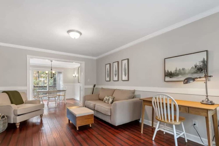 Upscale|dog Friendly|pnc|nc State|fenton - Cary, NC