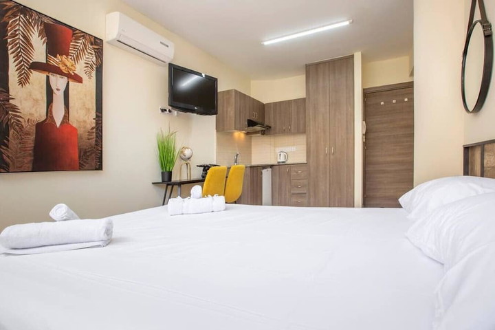 Modern Stylish Studio, Historic Center, Near Beach - Limassol