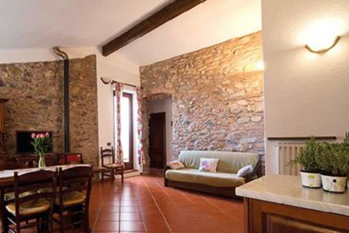 Ferienwohnung 'Dalia' Mit Gemeinschaftspool, Privater Terrasse Und Wi-fi - Albenga
