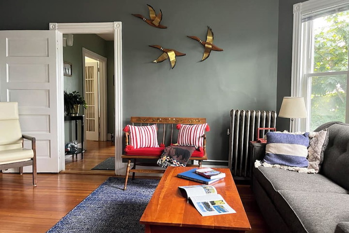 Centrally Located Off Back Cove, 2nd Floor 4 Bedroom, 2 Bath Condo W/ Deck - Portland, ME